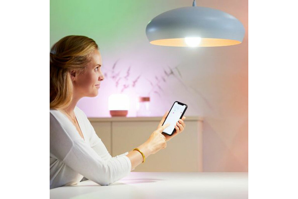 Wiz - 2 Led Smart Bulbs And Remote Control | Products - WeStocklots ...