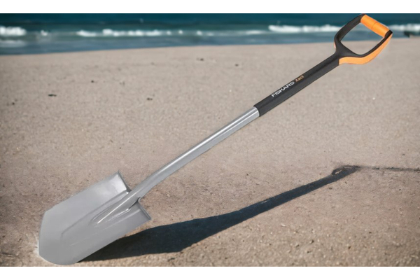 Fiskars - Xact Spade Digging L | Products - WeStocklots | Buy branded ...